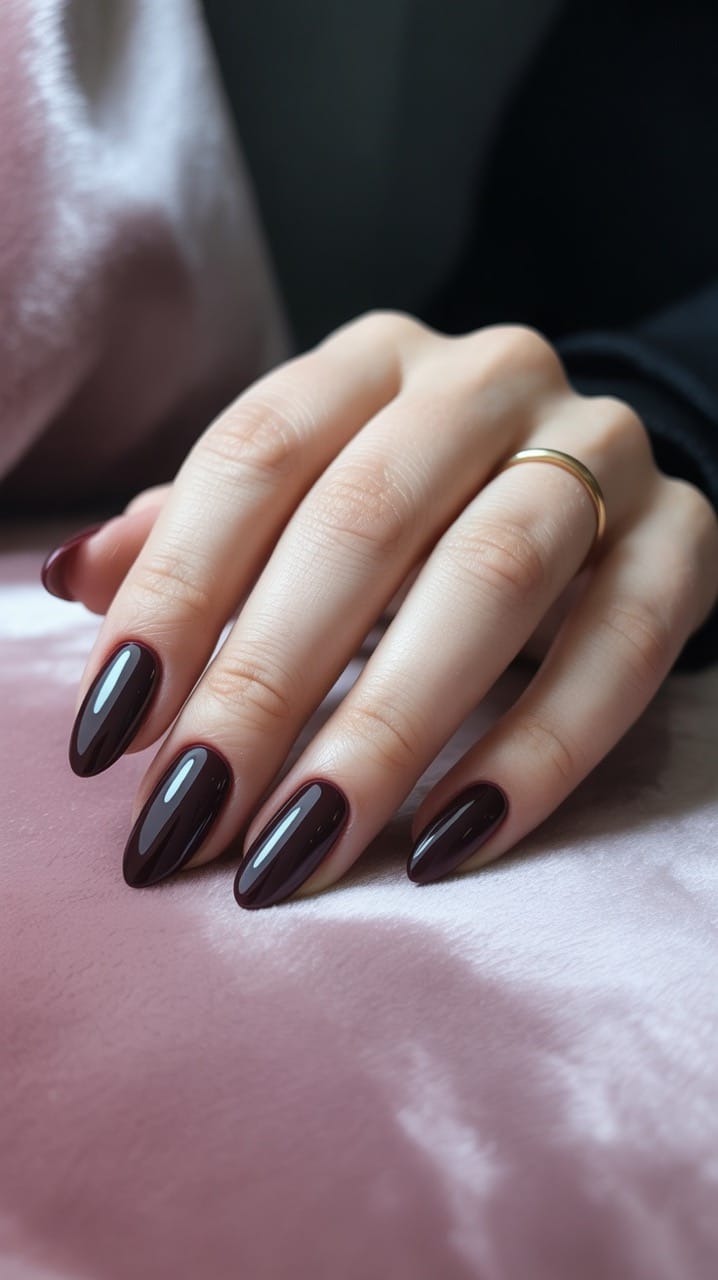 17 Stunning Almond-Shaped Fall Nails for an Elegant & Elongated Look ...