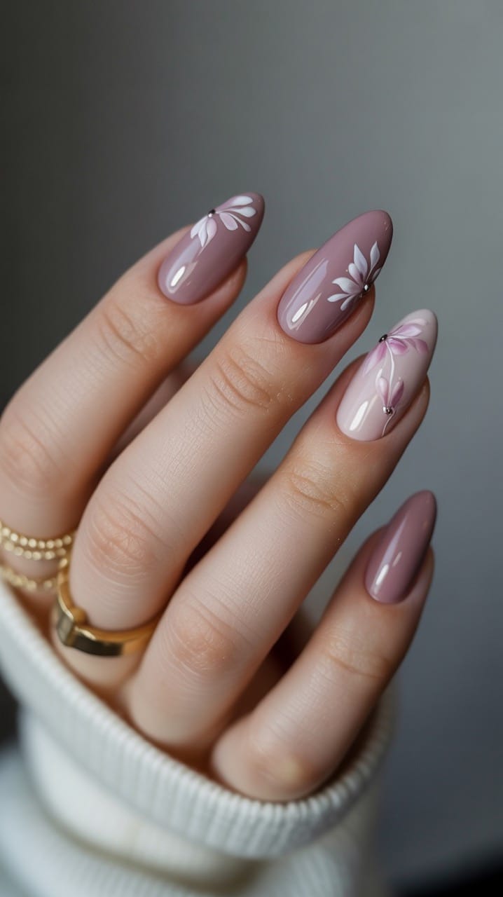 17 Stunning Almond-Shaped Fall Nails for an Elegant & Elongated Look ...