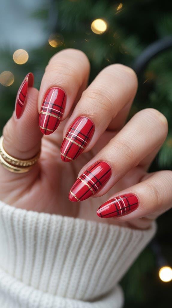 19 Festive Christmas Plaid Nail Designs for Holiday Glam - Faculty of ...