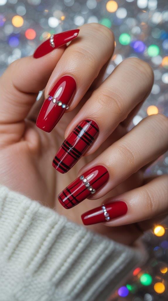 19 Festive Christmas Plaid Nail Designs for Holiday Glam - Faculty of ...